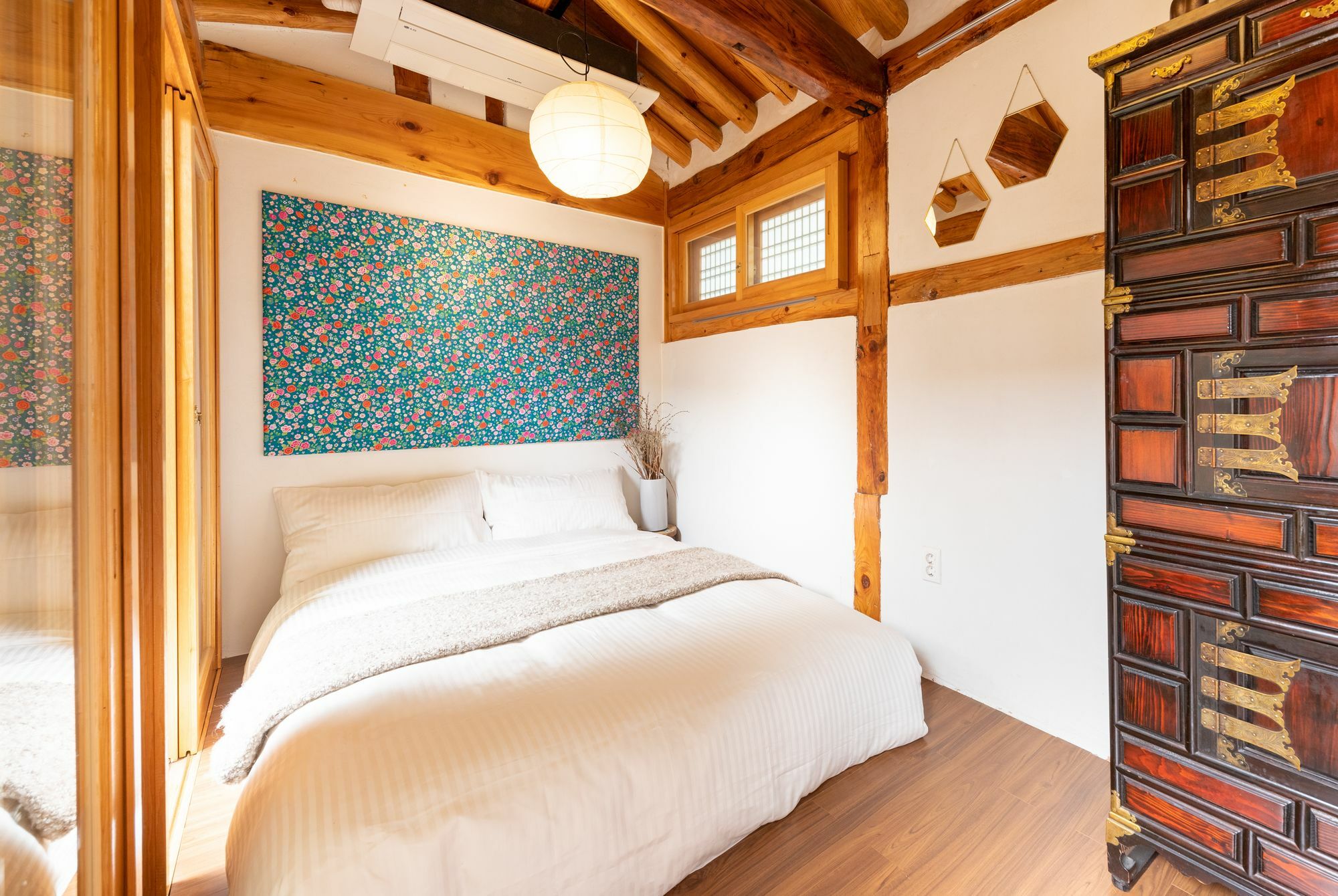 OPEN REAL LUXURY KOREAN HANOK ::: COREA DEL SUR ::: COMPARA PRECIOS